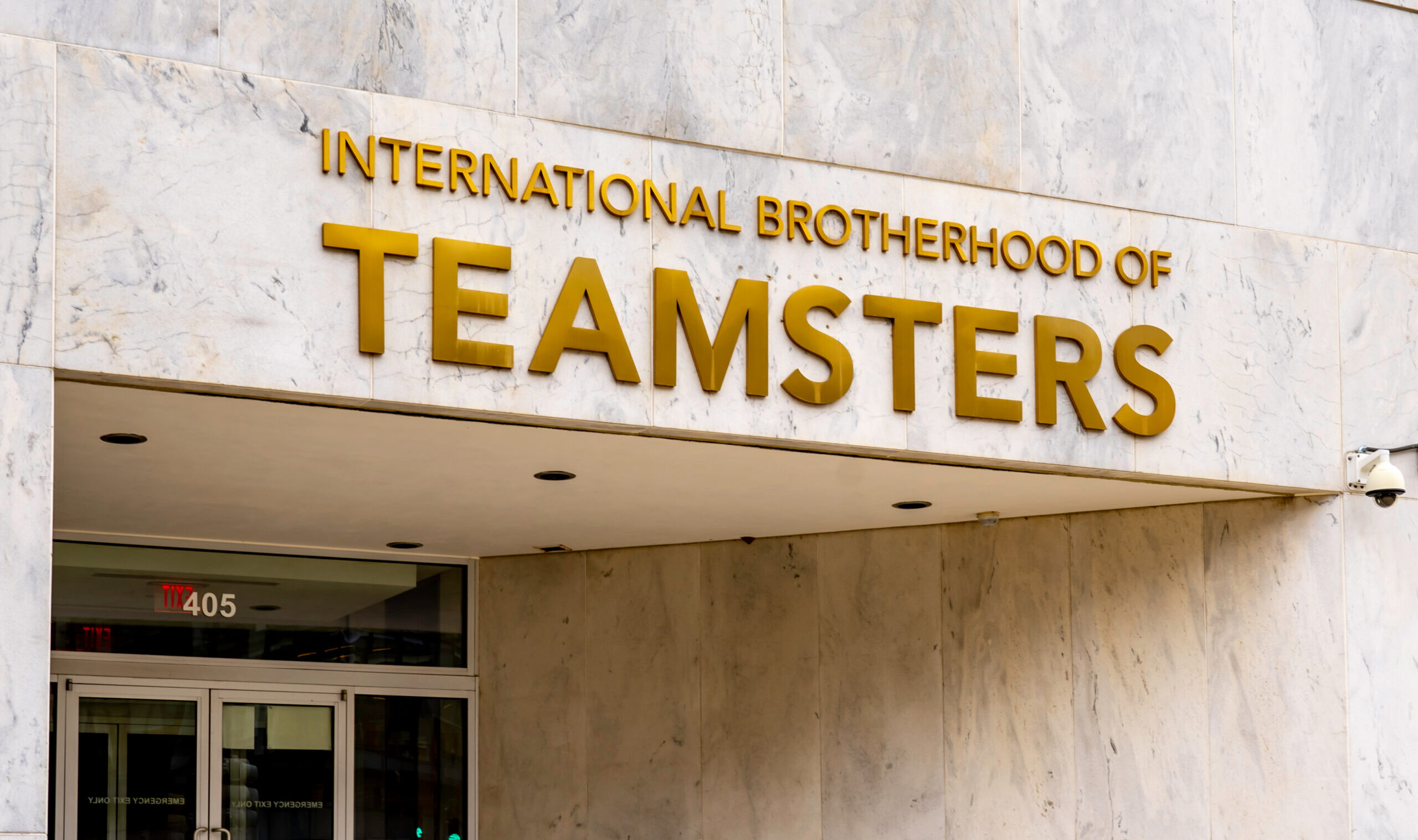 Teamsters Boss Breaks Tradition, Aims to Speak at Both RNC and DNC ...